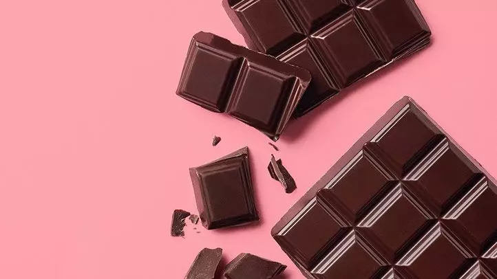 8 Scientific Health Benepisyo sa Dark Chocolate