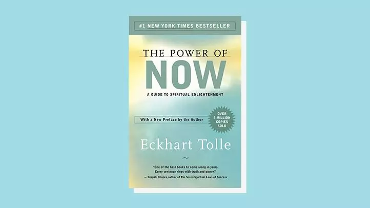 지금의 힘: Eckhart Tolle의 영적 계몽에 대한 안내서, 스트레스 및 불안 완화를 위한 Everyday Health의 최고의 제품으로 선정