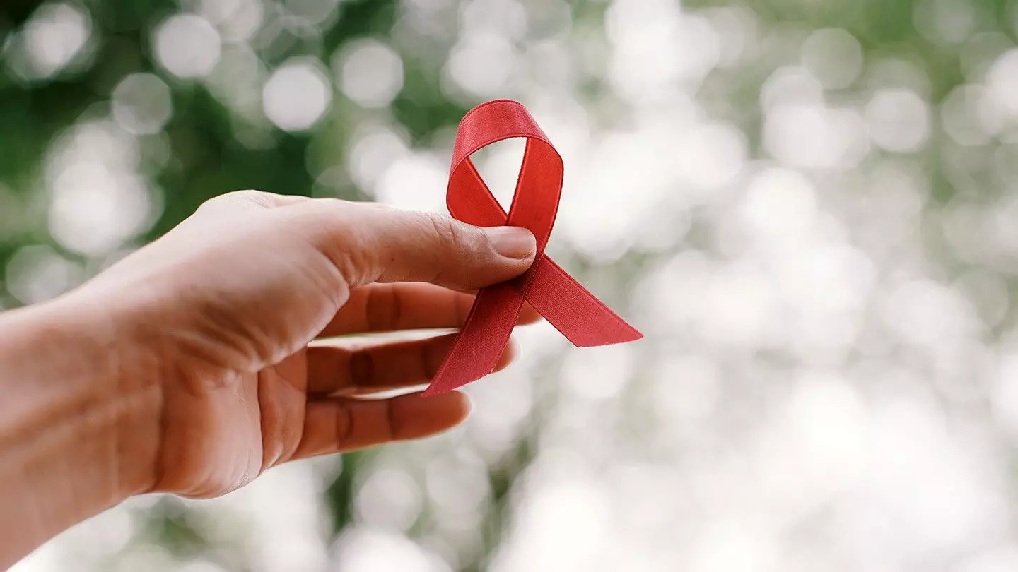 10 Kasunyatan Babagan HIV/AIDS Kabeh Sing Kudu Ngerti