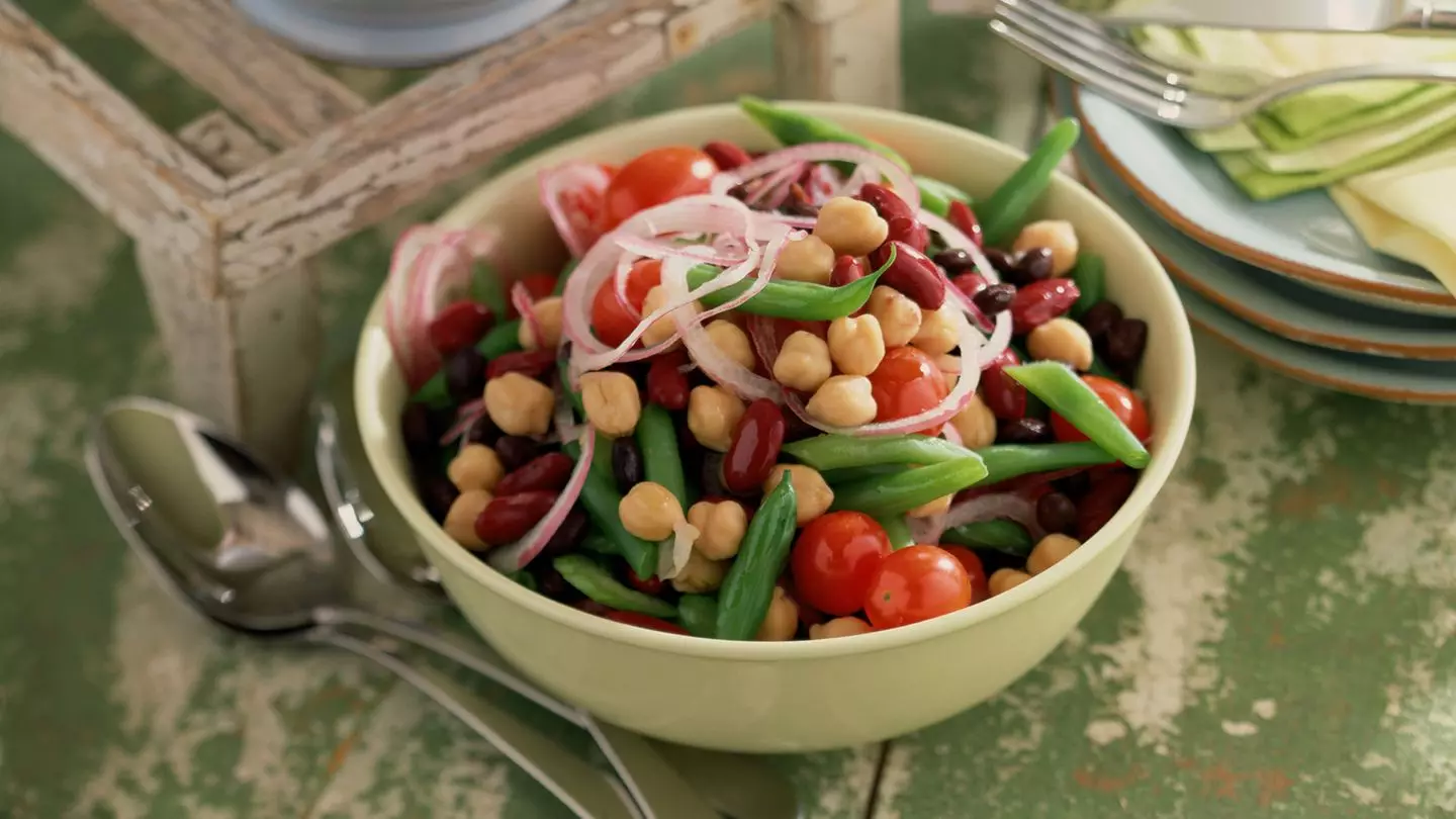 Rheumatoid-Arthritis-Friendly-Cookout-Foods-08-bean-salad-1440x810