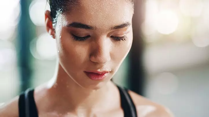 運動後の肌が澄んだ女性