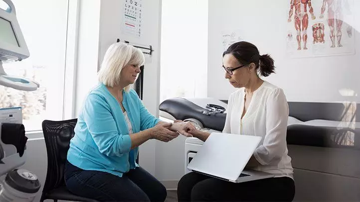 Rapat rheumatologist karo pasien