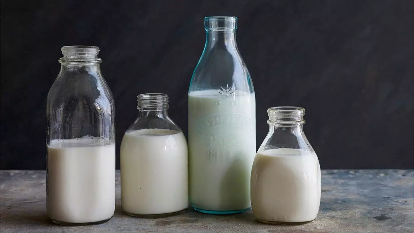 vasos de leche, los productos lácteos pueden causar brotes de ra