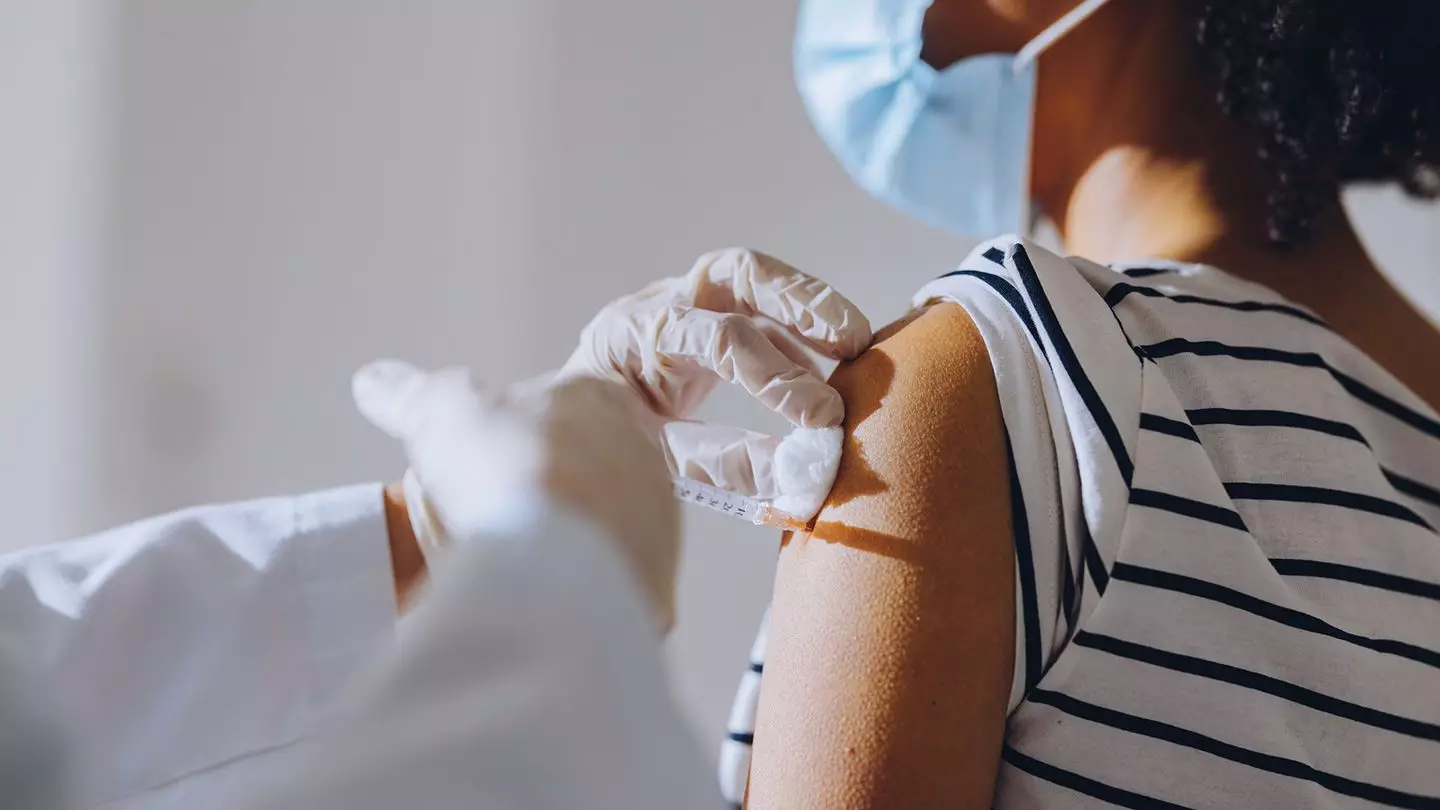 Rheumatoid Arthritis uye Kuwana Zvakanyanya Kubva muFlu Shot Yako