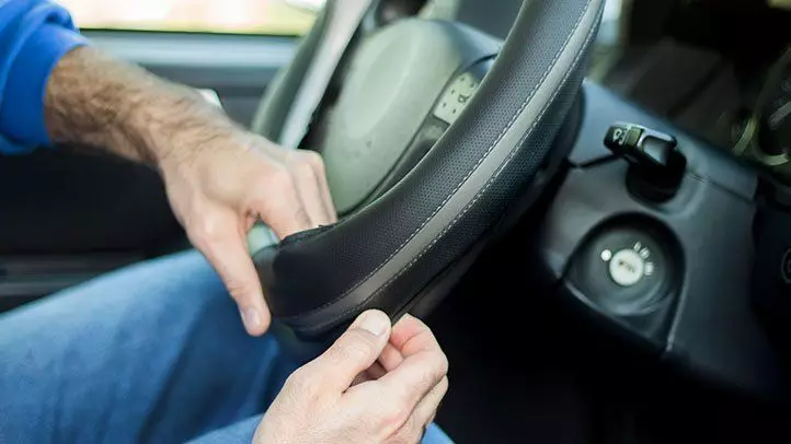 cs-Driving-Tips-for-People-With-Rheumatoid-Arthritis-02-722x406