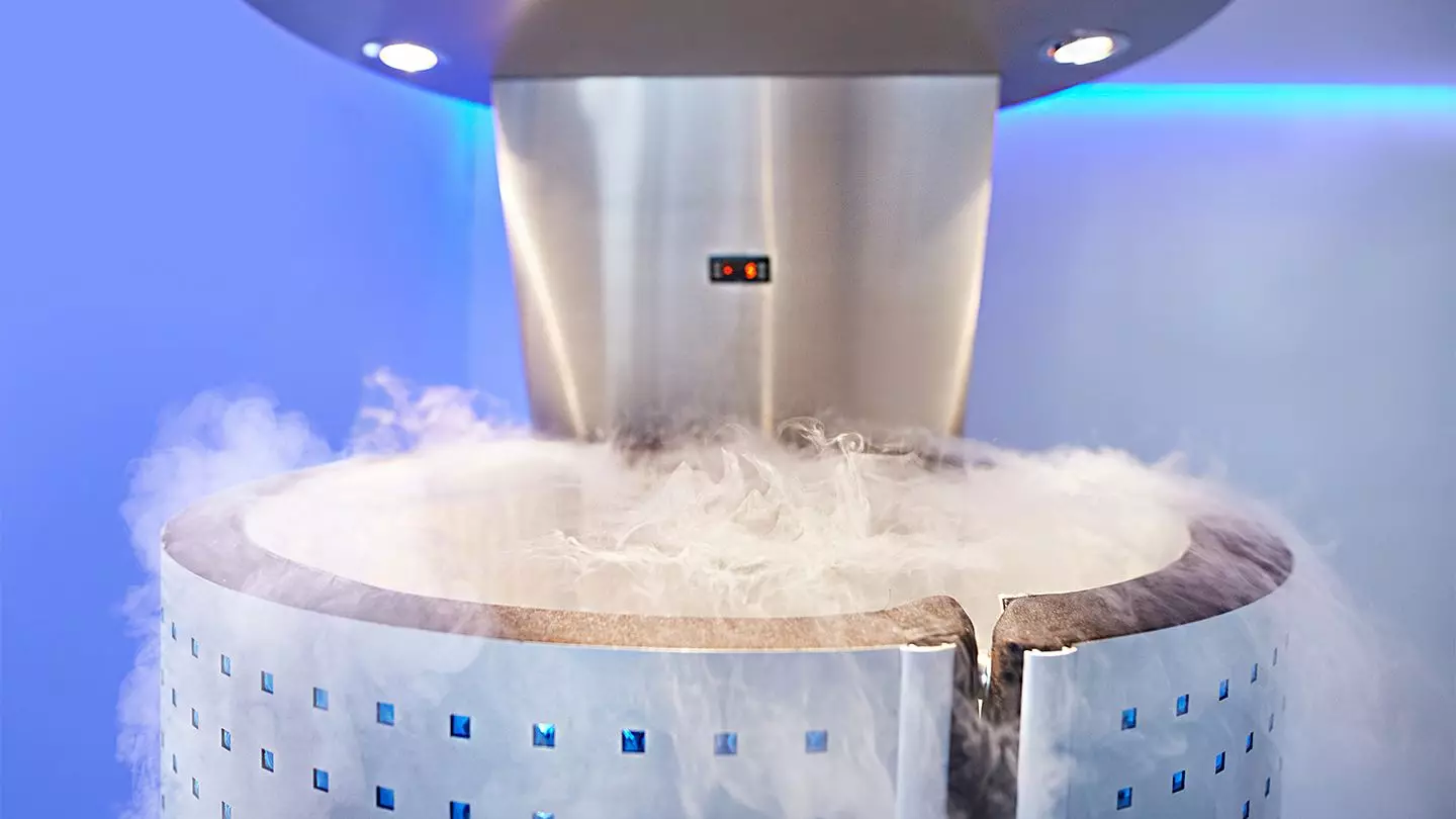 Gail meaisín cryotherapy i seomra gorm