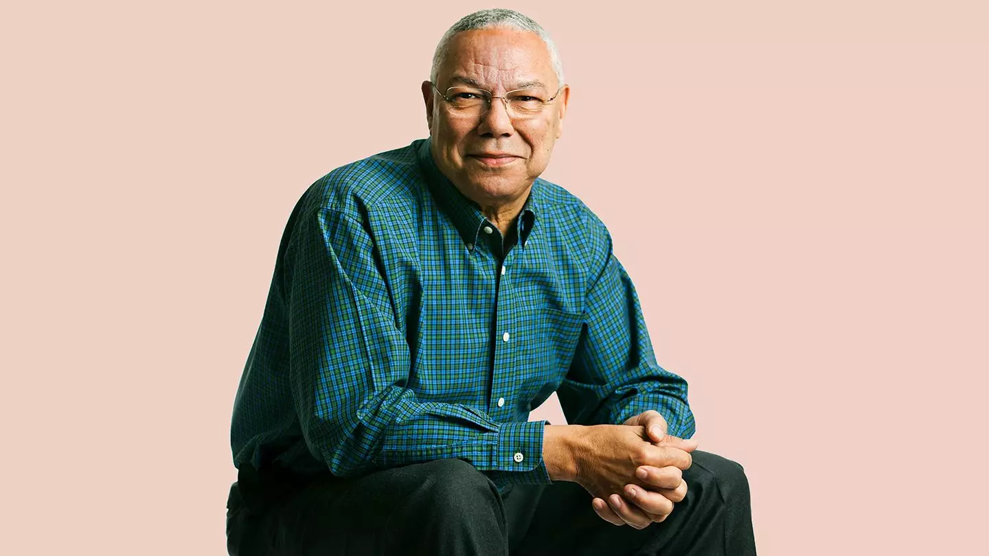 Colin-Powell-Dies-from-Covid-Complications studio portrait