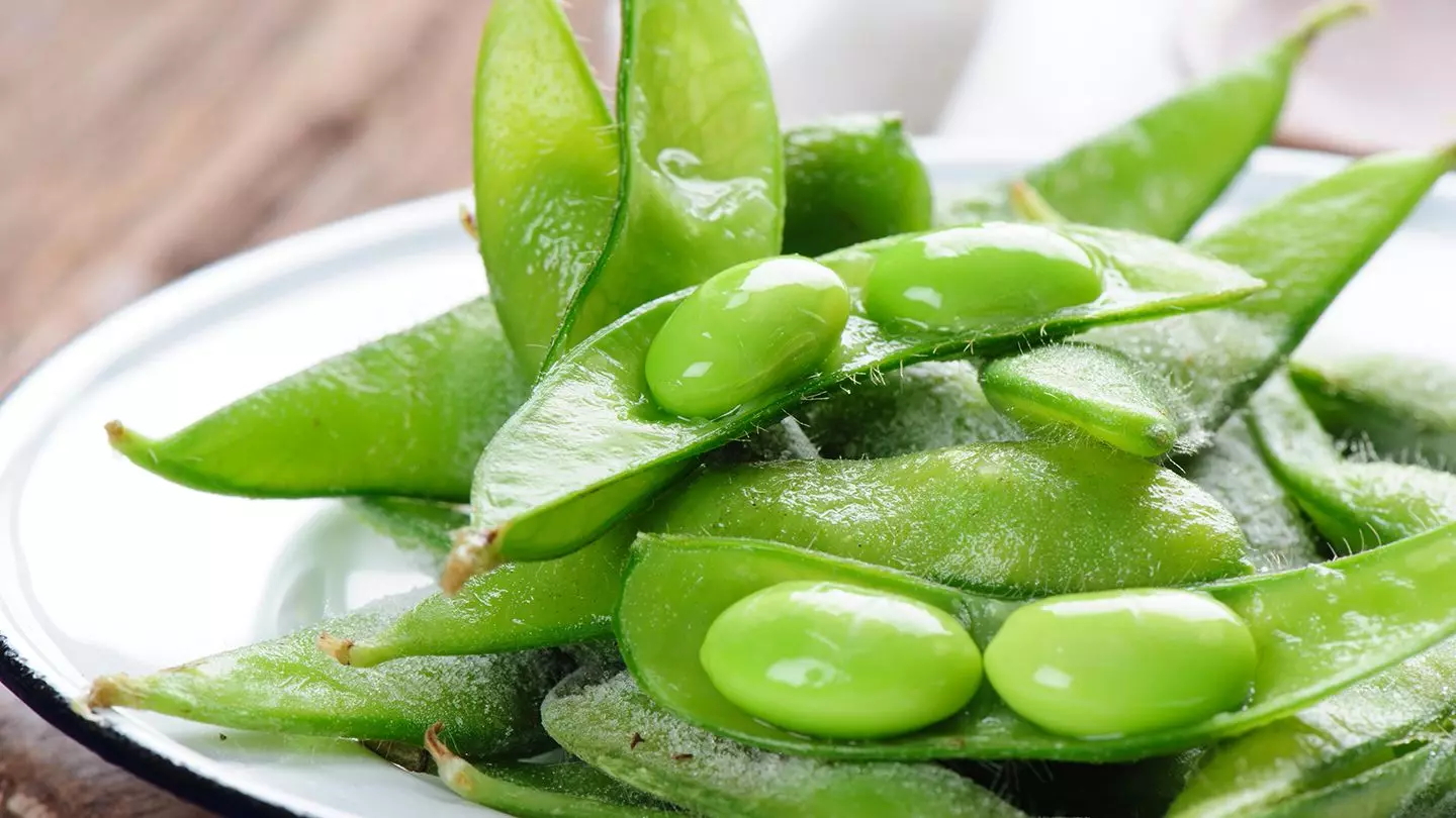 Ideas-de-meriendas-saludables-para-la-artritis-reumatoide-08-Edamame-1440x810