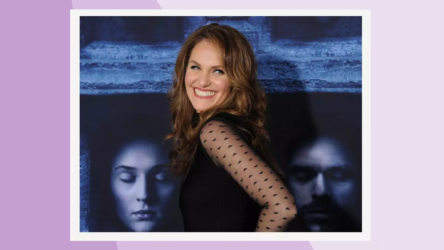 Celebrități-cu-colită-ulceroasă-03-Amy-Brenneman-1440x810