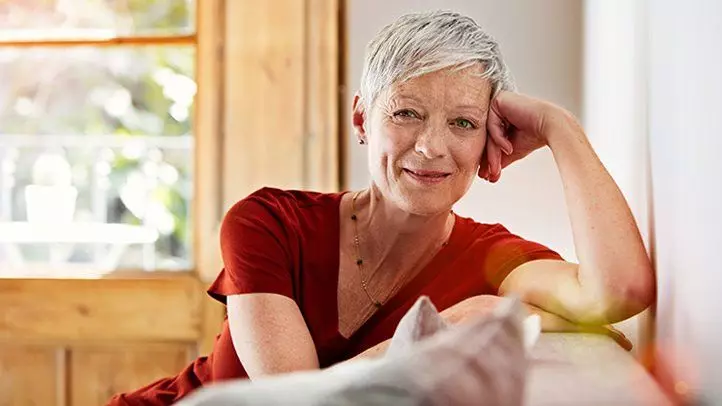 una mujer pasando por la menopausia